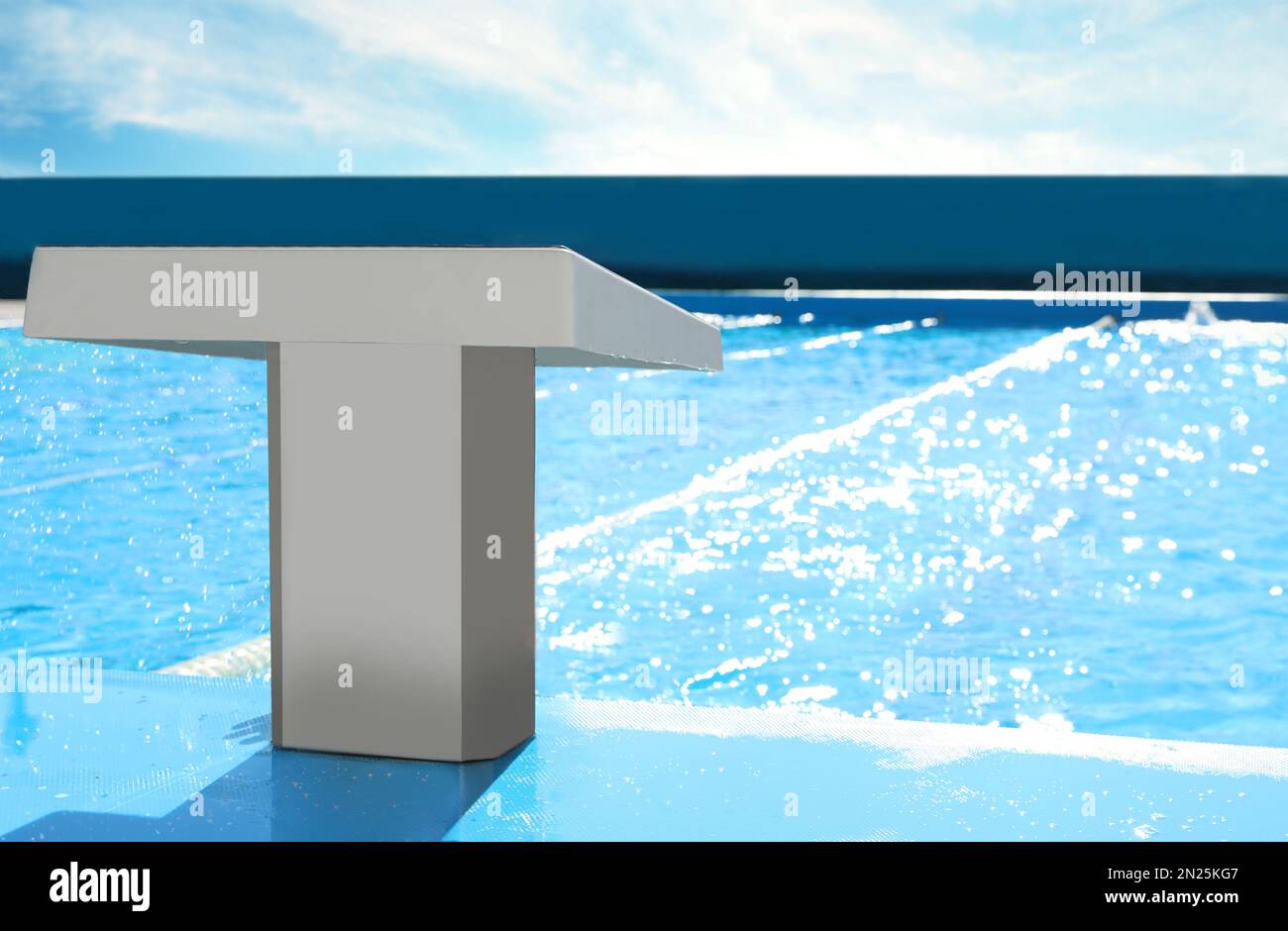 Starting platform hi-res stock photography and images - Alamy