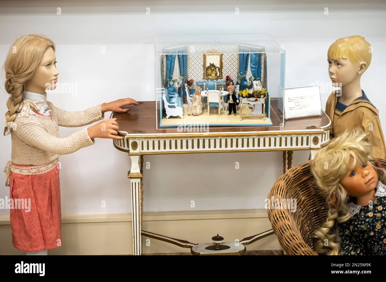 Dolls for kids hi-res stock photography and images - Alamy