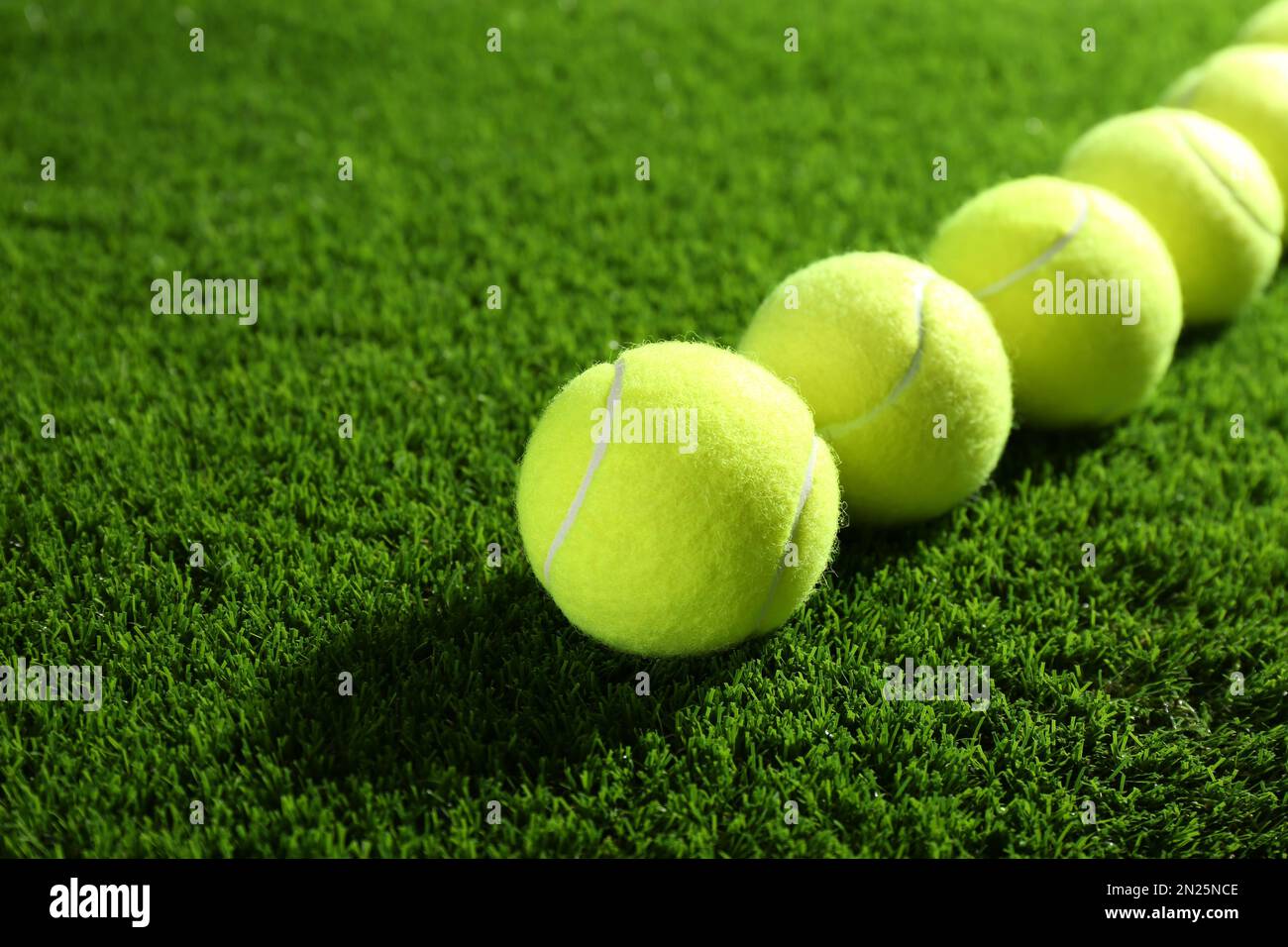 Row tennis balls hi-res stock photography and images - Alamy