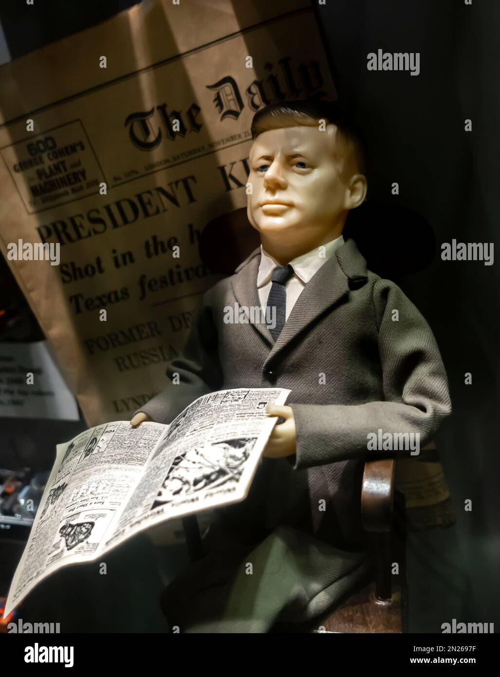 Toy maker hi-res stock photography and images - Alamy