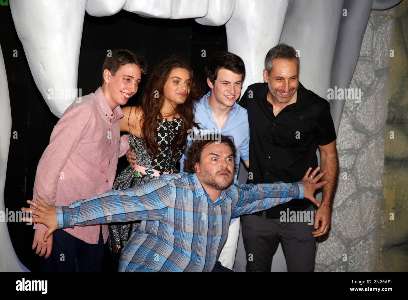 Jack Black spreads his arm as he poses for photographers with US actor ...