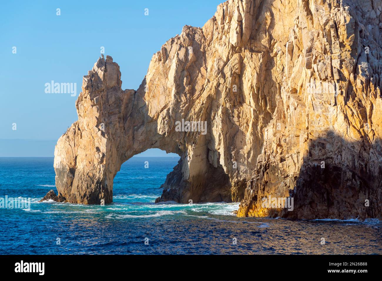 The El Arco Arch at the Land's End rock formations on the Baja ...