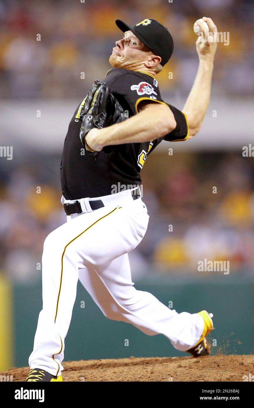 Pittsburgh Pirates relief pitcher Mark Melancon (35) plays in a ...