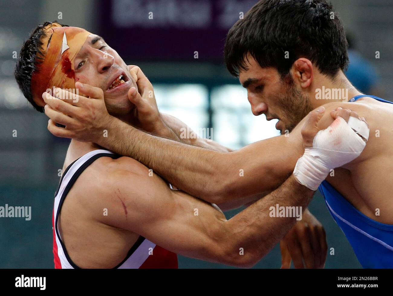 Roman Amoyan of Armenia, left, and Elman Mukhtarov of Azerbaijan ...