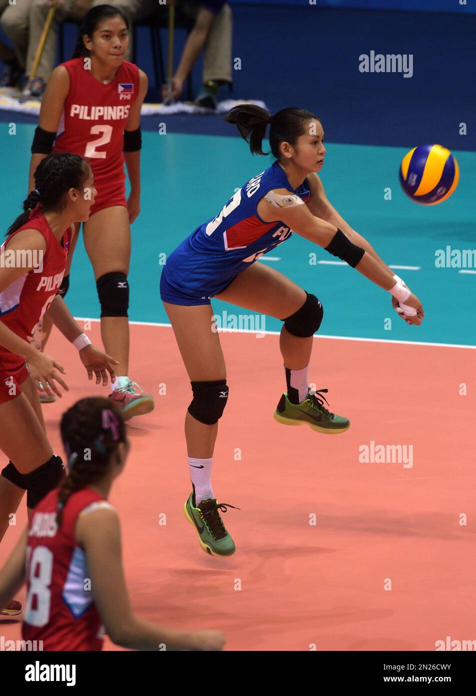 Dennise Michelle Lazaro, right, of the Philippines returns to Vietnam ...