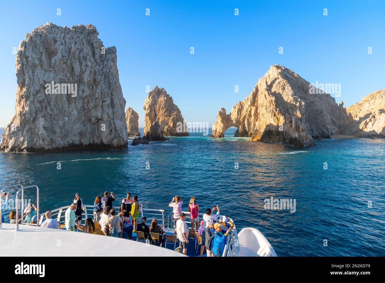 The El Arco Arch at the Land's End rock formations on the Baja ...