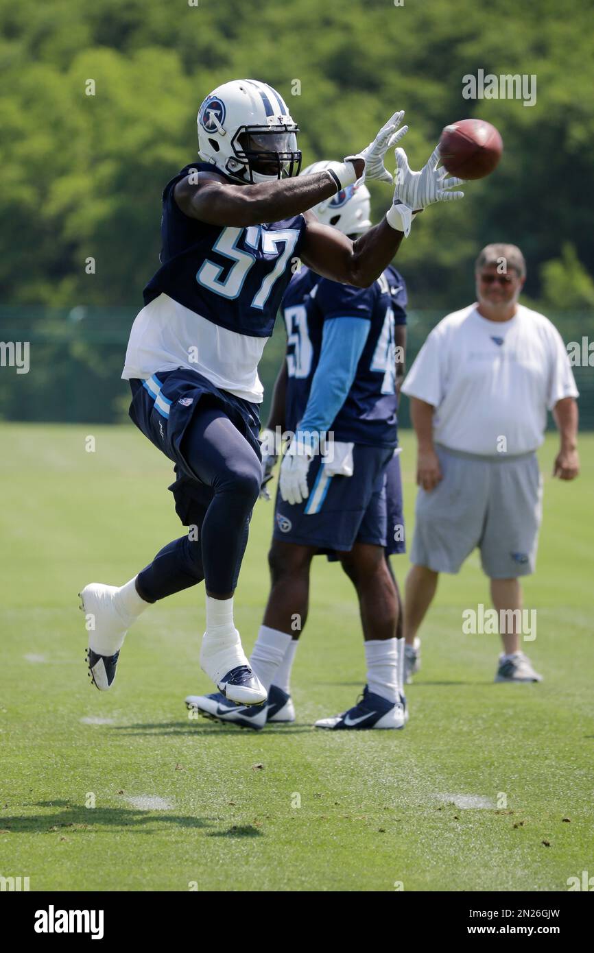 Tennessee Titans linebacker Justin Staples (57) practices during an ...