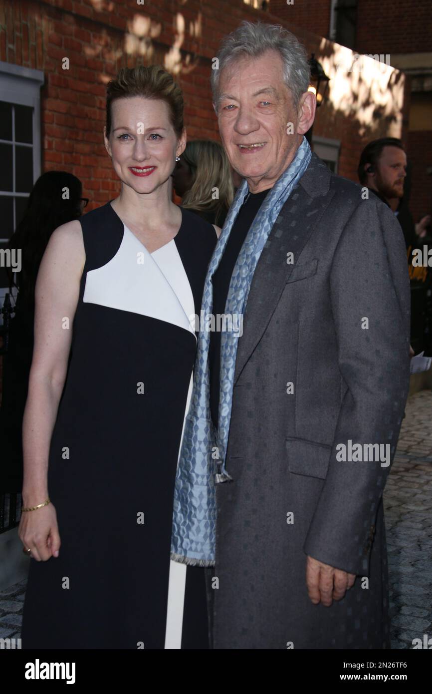 Sir Ian McKellen and Laura Linney pose for photographers upon arrival ...