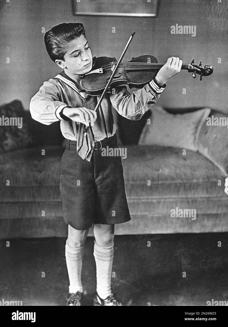 The 11-year-old master violinist, Ruggiero Ricci, San Francisco, Calif ...