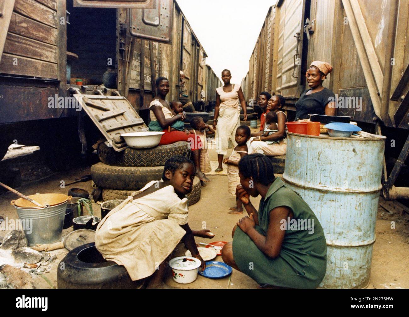 Thousands of Mozambicans seek refuge from the civil war in 1987, at ...