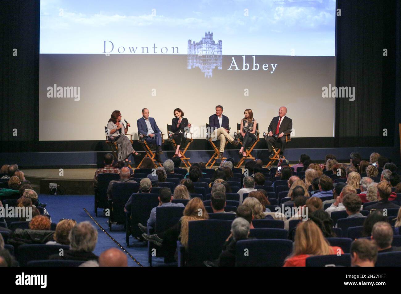 Mary McNamara, from left, Gareth Neame, Elizabeth McGovern, Hugh ...