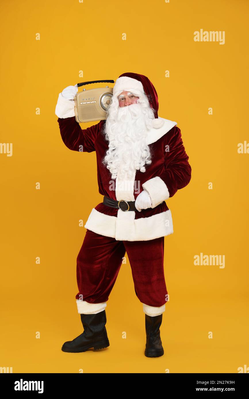 Santa claus vintage radio hi-res stock photography and images - Alamy