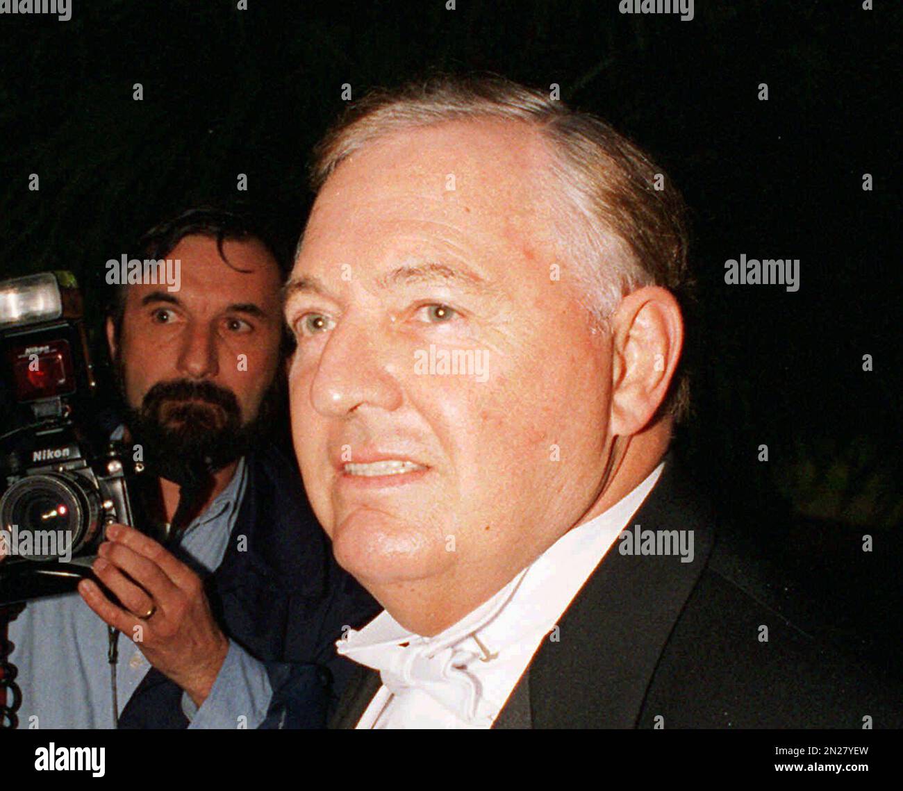 FILE - In this April 15, 1995 file photo, Australian tycoon and America ...