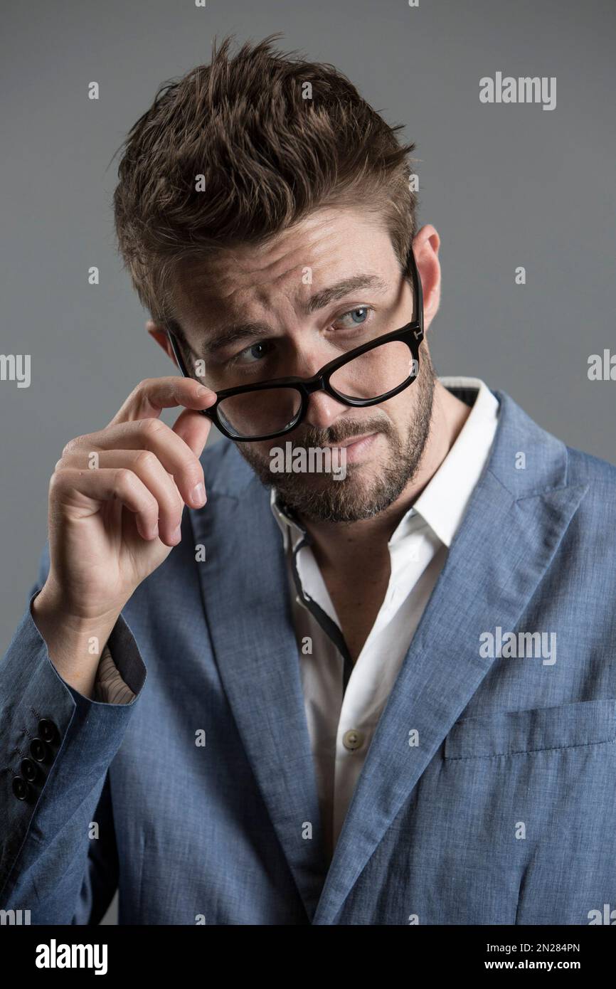 Best known for his role in "One Tree Hill" actor Robert Buckley poses ...