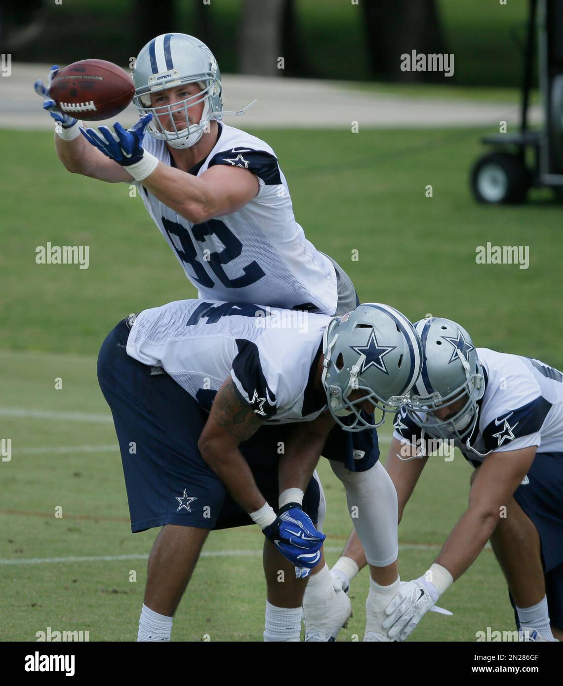 Dallas Cowboys tight end Jason Witten (82) runs a catching drill with ...