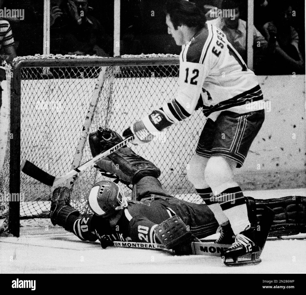 New York Rangers' Phil Esposito tries to shoot the puck past Russian ...