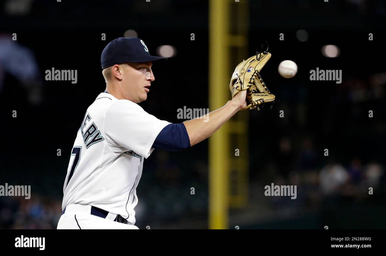 Seattle Mariners starting pitcher Mike Montgomery in action against the ...