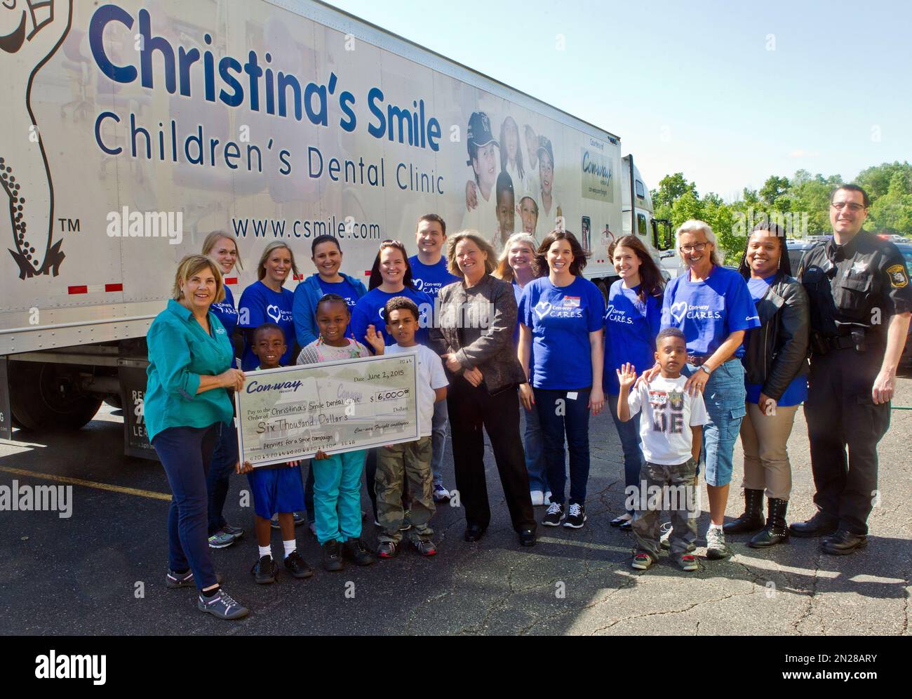 IMAGE DISTRIBUTED FOR CON-WAY FREIGHT - Diane Garza, Executive Director ...