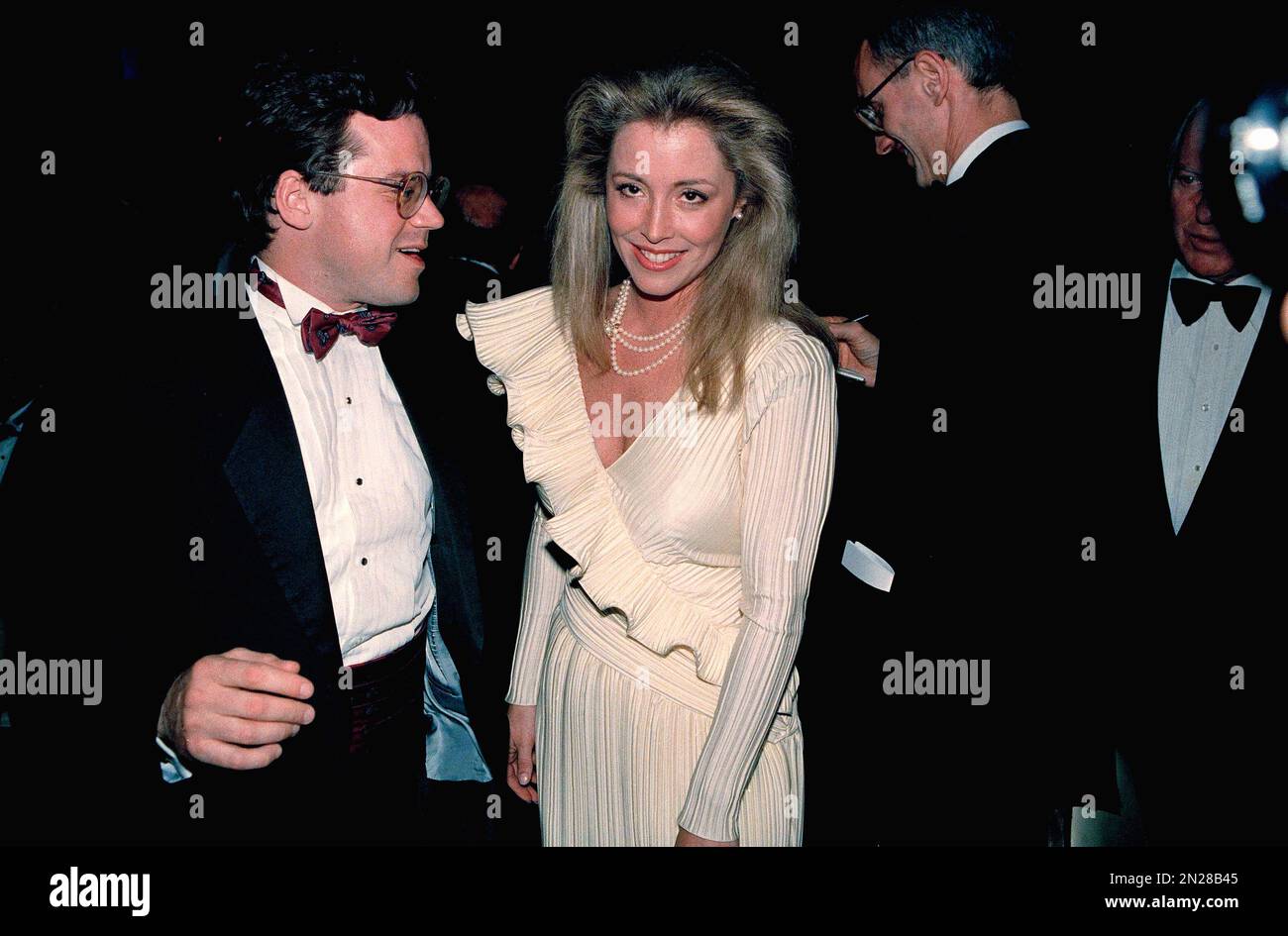 Actress and model Donna Rice and Baltimore Sun White House ...