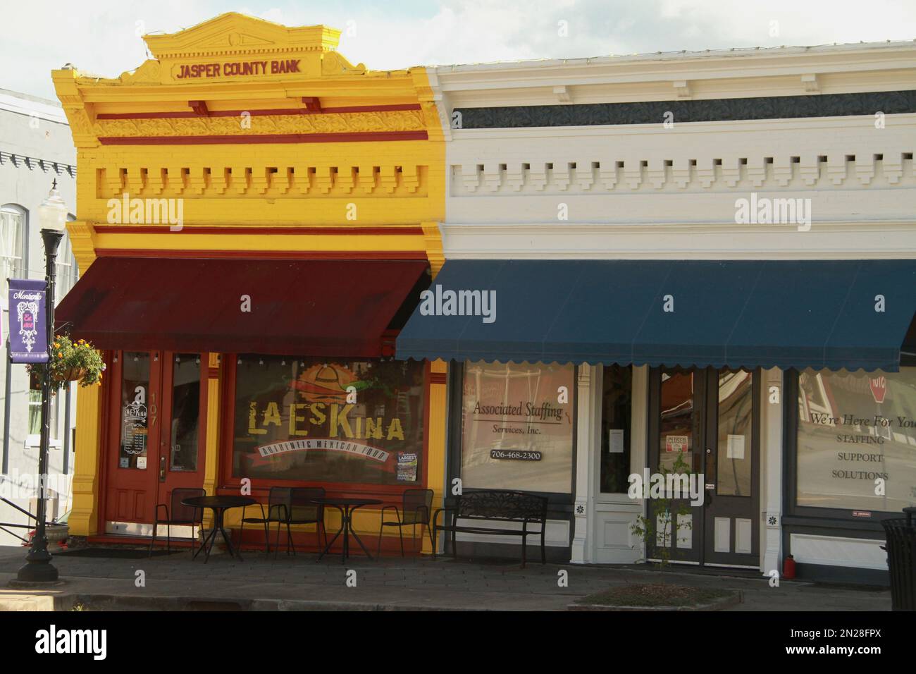 Monticello, GA, USA. Small businesses in Monticello Square Stock Photo ...