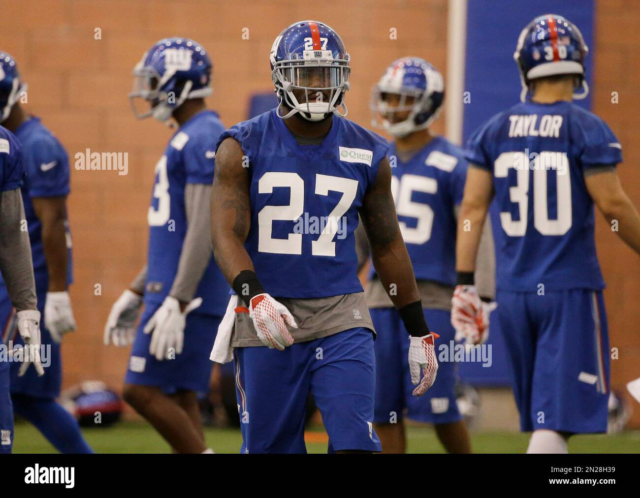 New York Giants Landon Collins practices during organized team activity ...