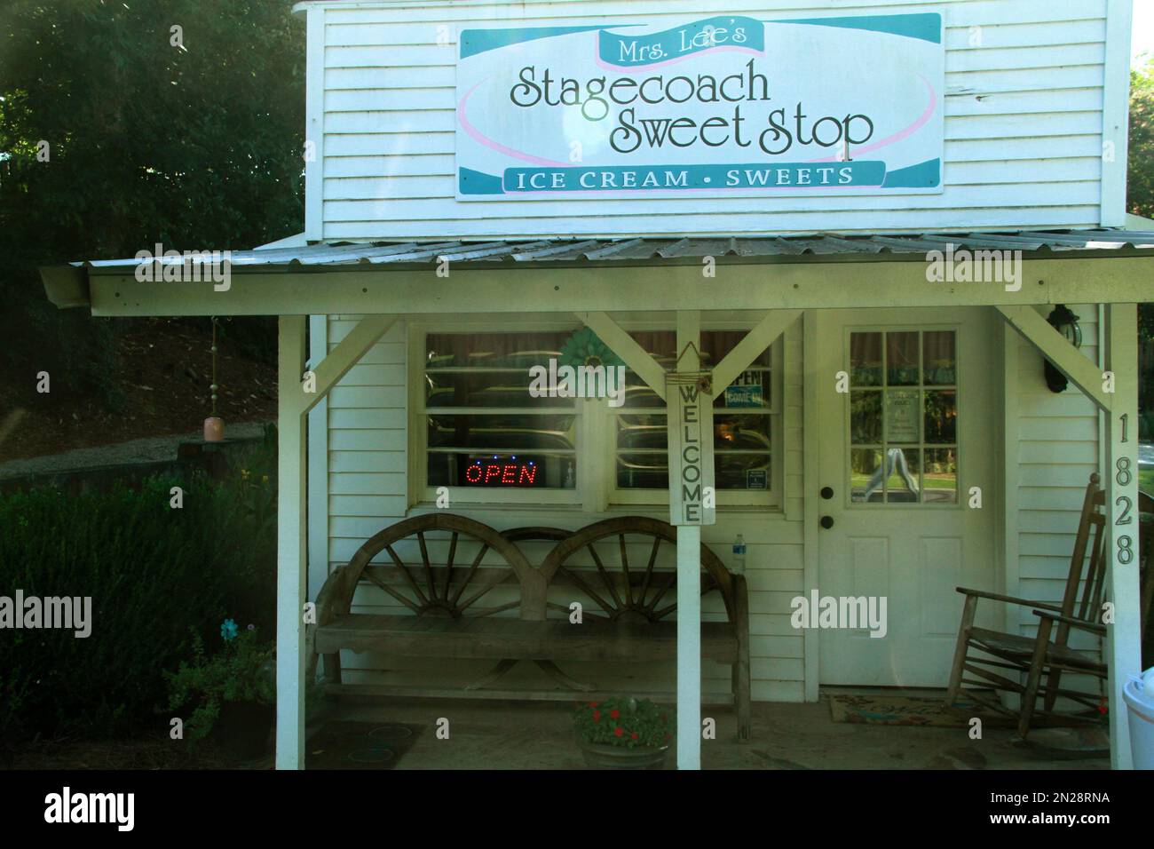 Stagecoach sweet stop hi-res stock photography and images - Alamy