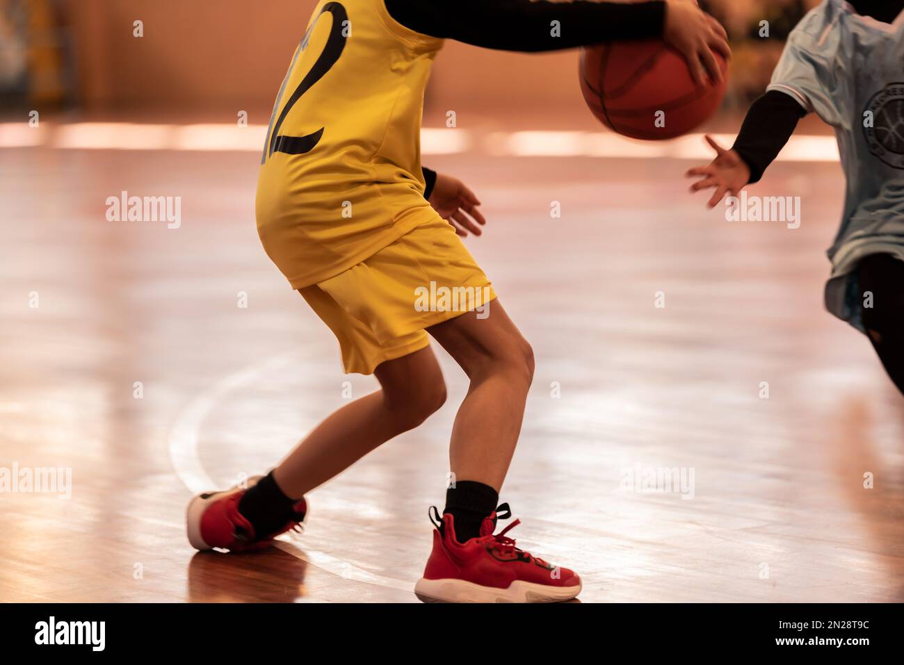 Indoor basketball court hi-res stock photography and images - Alamy