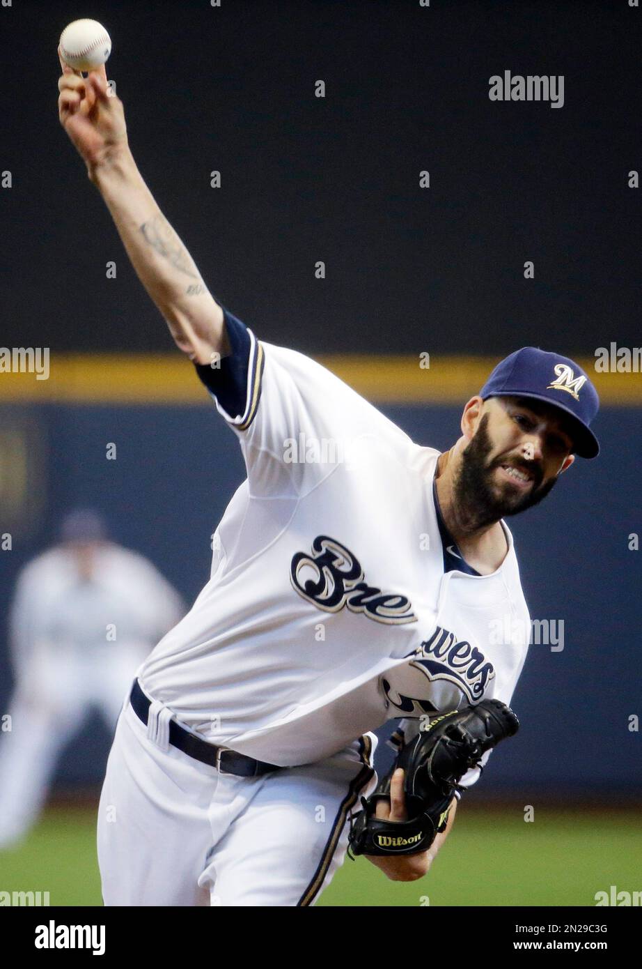 Milwaukee Brewers starting pitcher Mike Fiers throws during the first ...