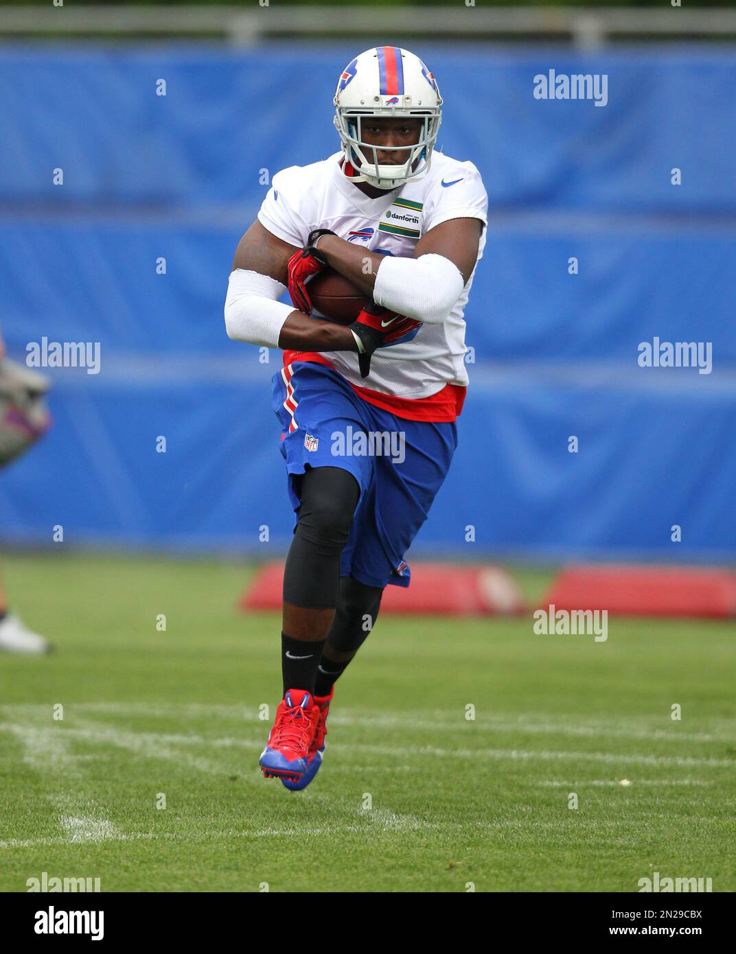 Buffalo Bills running back Karlos Williams (40) takes part in drills ...