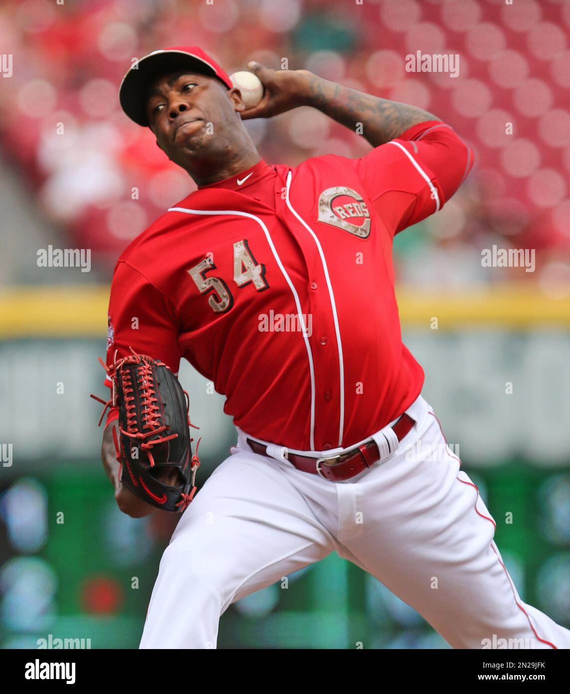 Cincinnati Reds' relief pitcher Aroldis Chapman (54) throws against the ...
