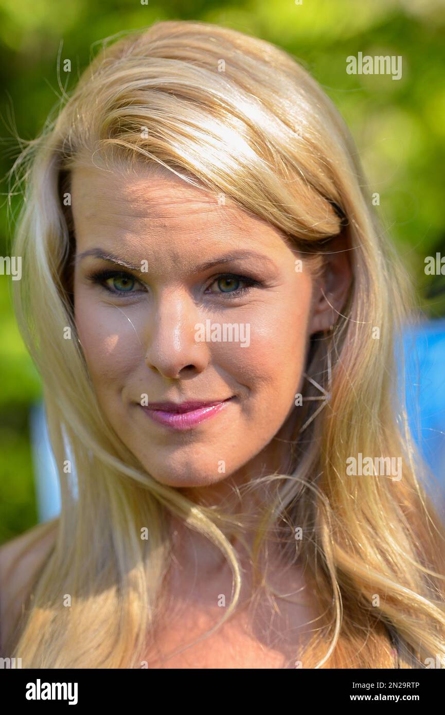 Beth Stern attends Hamptons Magazine Memorial Day Soiree celebrating ...