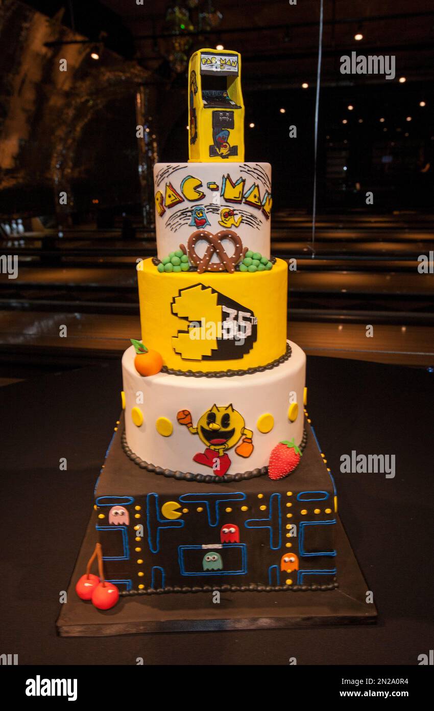 A special PAC-MAN cake at the PAC-MAN’S Official 35th Birthday ...