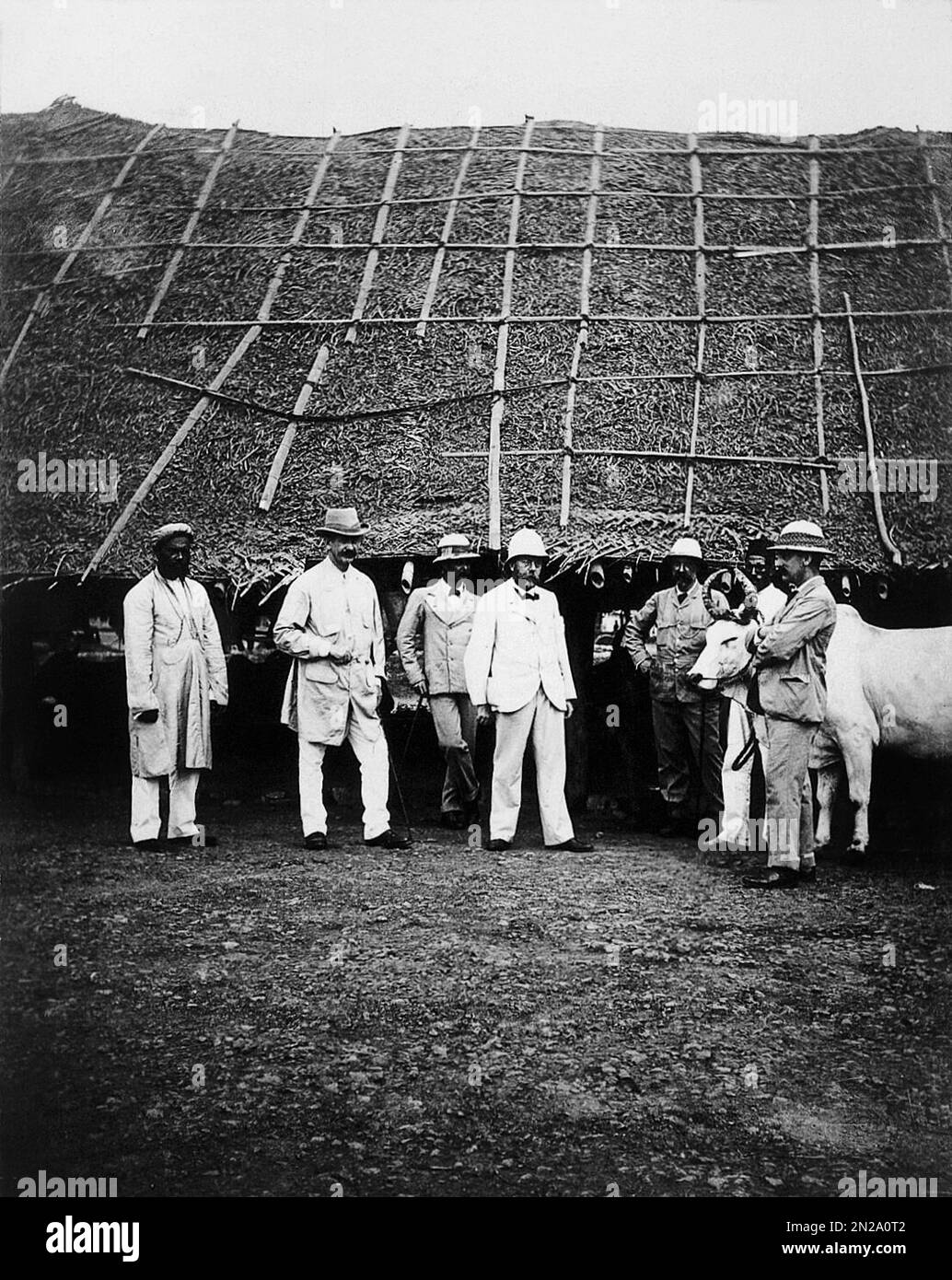 1897 ca, BOMBAY , INDIA : The german Doctor ROBERT KOCH ( 1843 - 1910 ...