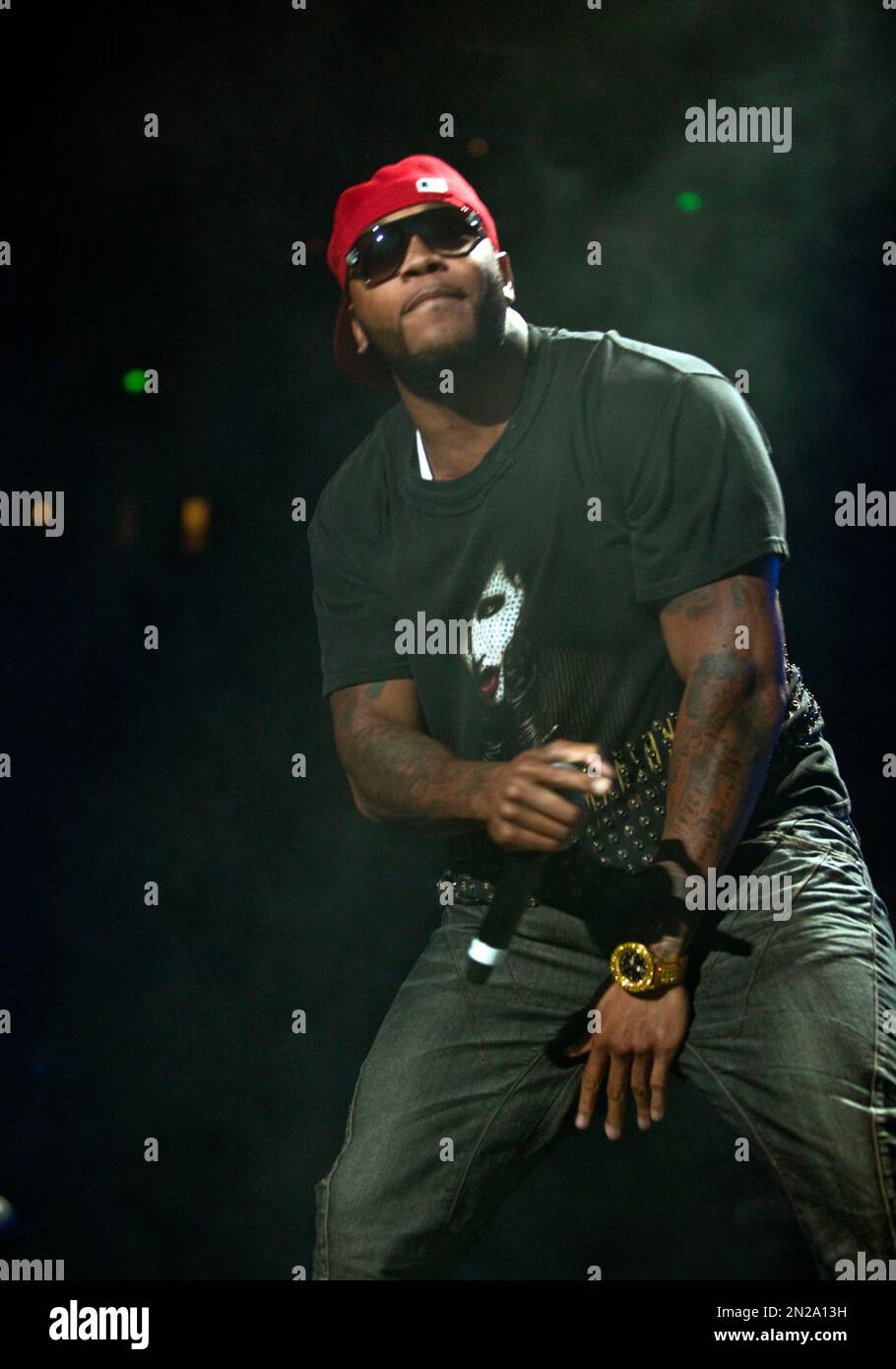 Flo-Rida performs at Honda Center on August 08, 2009 in Anaheim ...