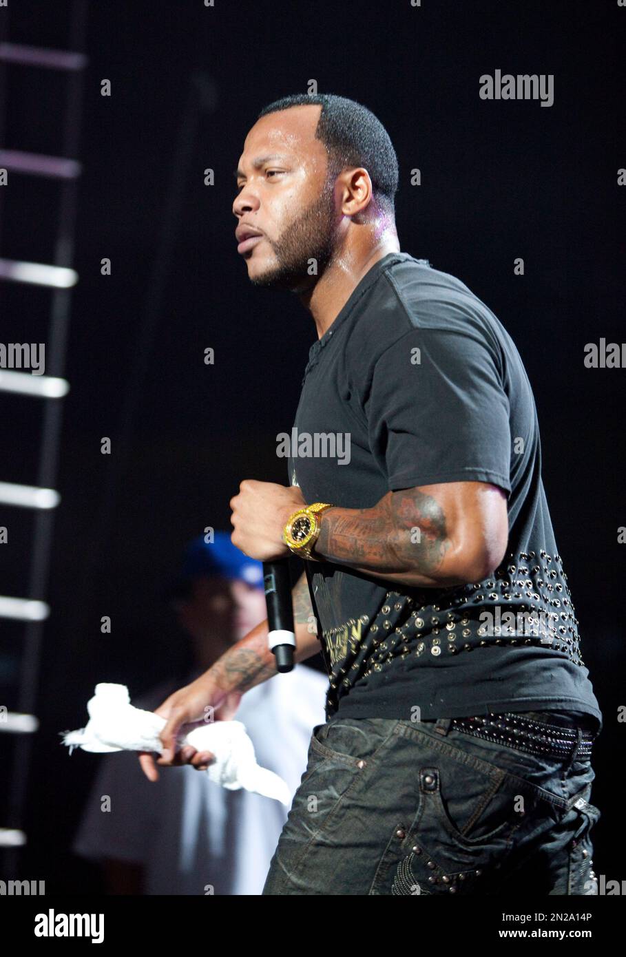 Flo-Rida performs at Honda Center on August 08, 2009 in Anaheim ...