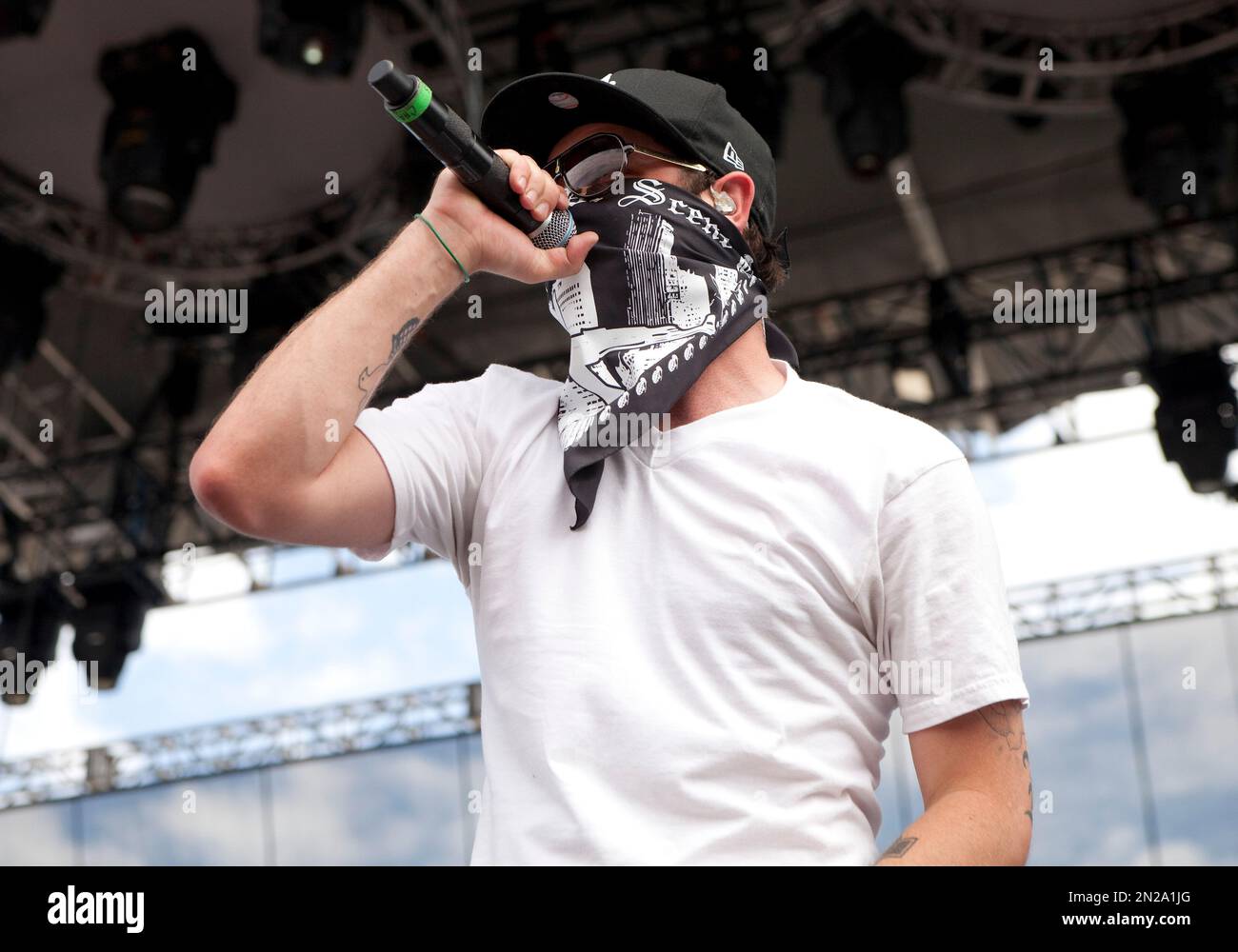 Charlie Scene of Hollywood Undead performs at EPICENTER '09: 'So Cal's ...