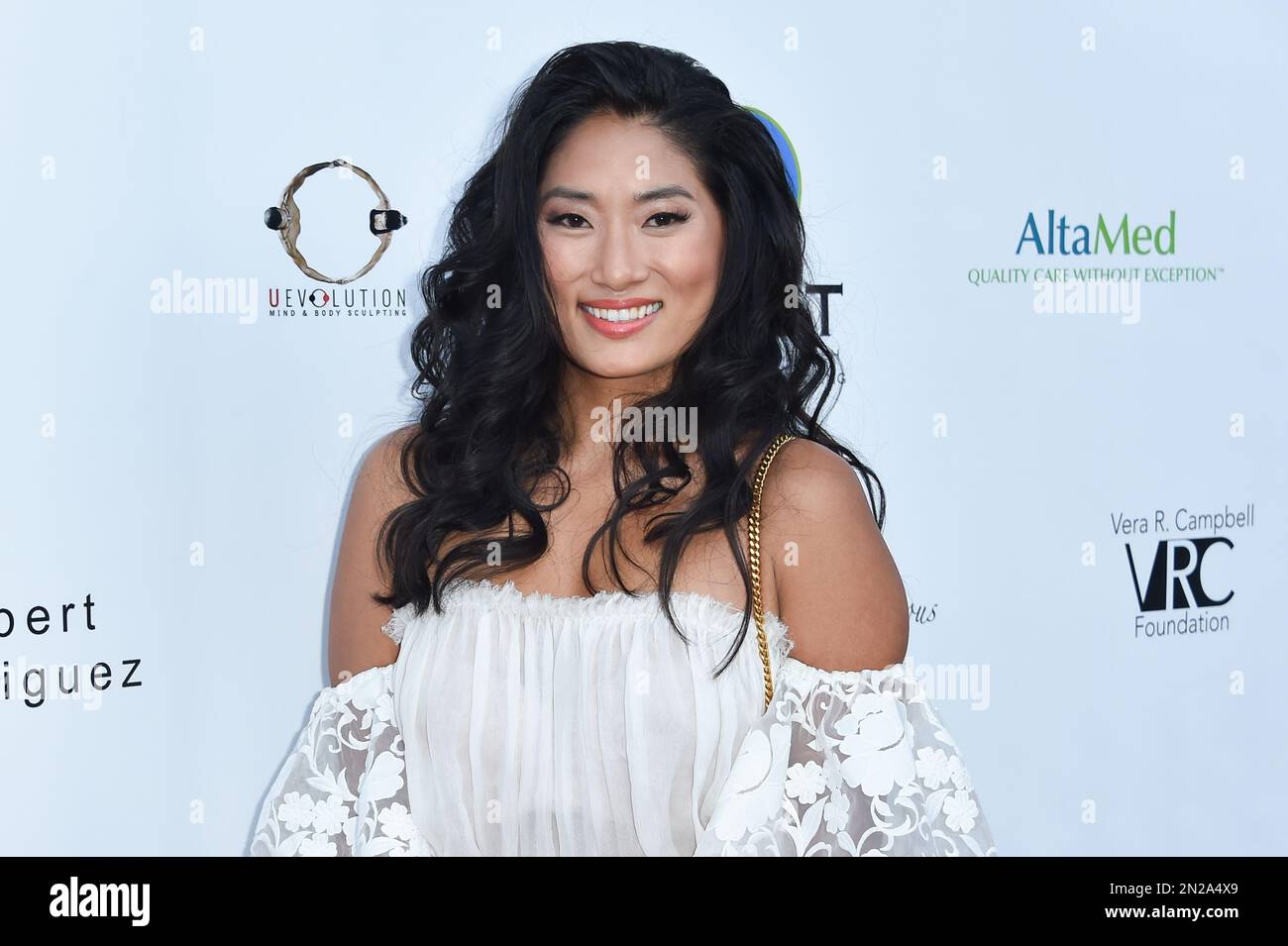 Chloe Flower arrives at The17th Annual CAST From Slavery to Freedom ...