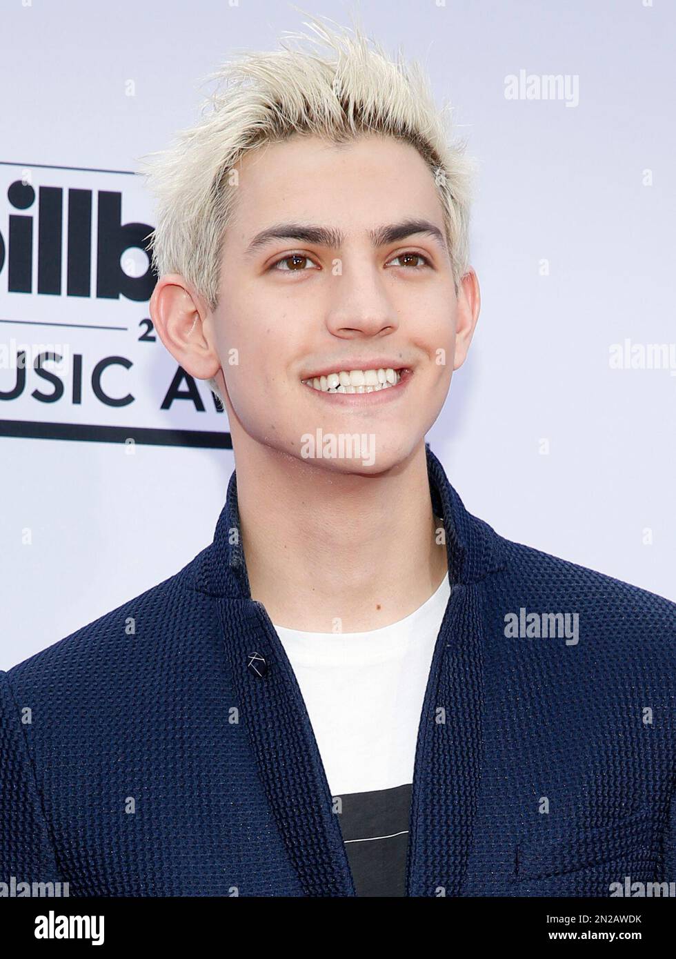 Nick Hissom arrives at the Billboard Music Awards at the MGM Grand ...