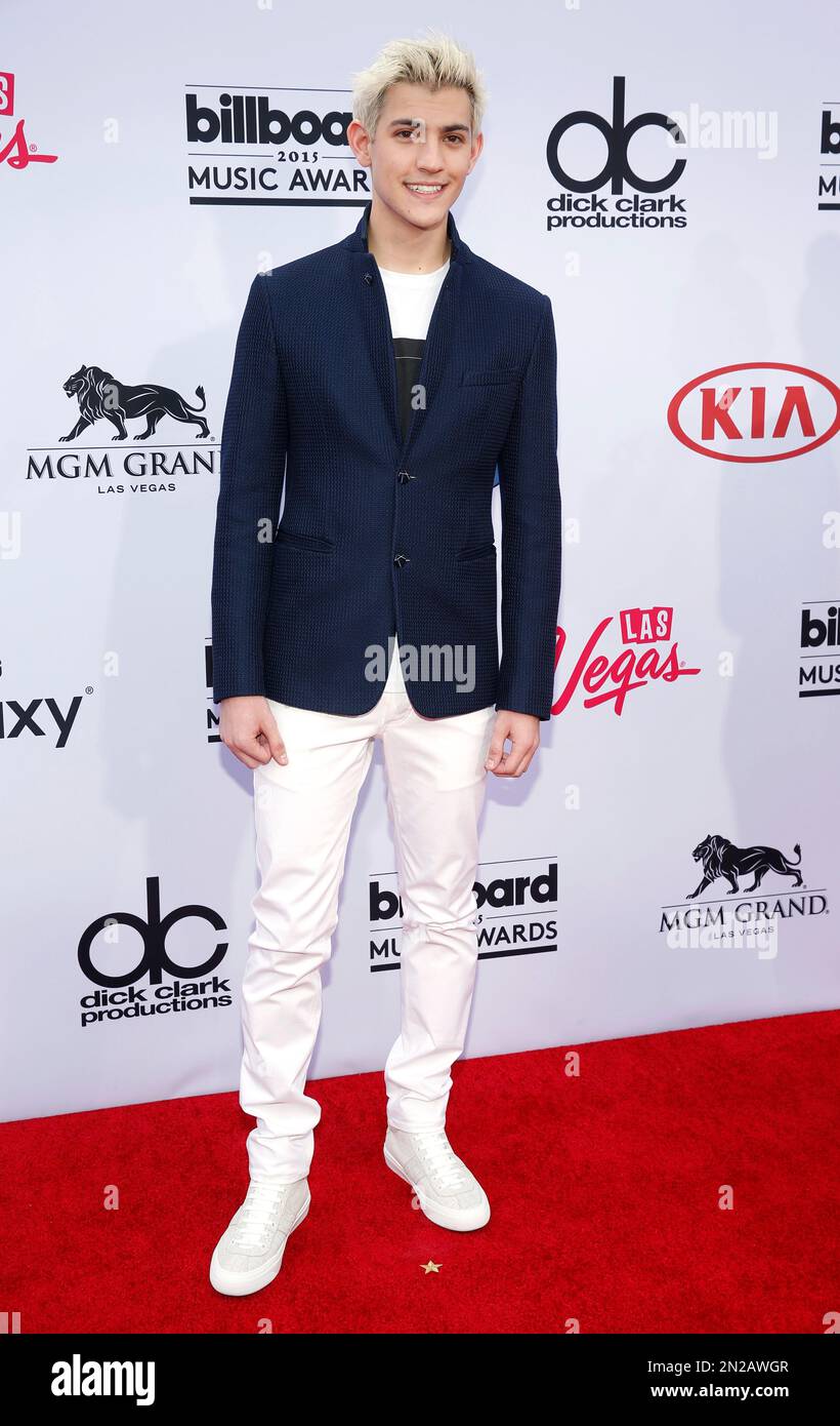 Nick Hissom arrives at the Billboard Music Awards at the MGM Grand ...
