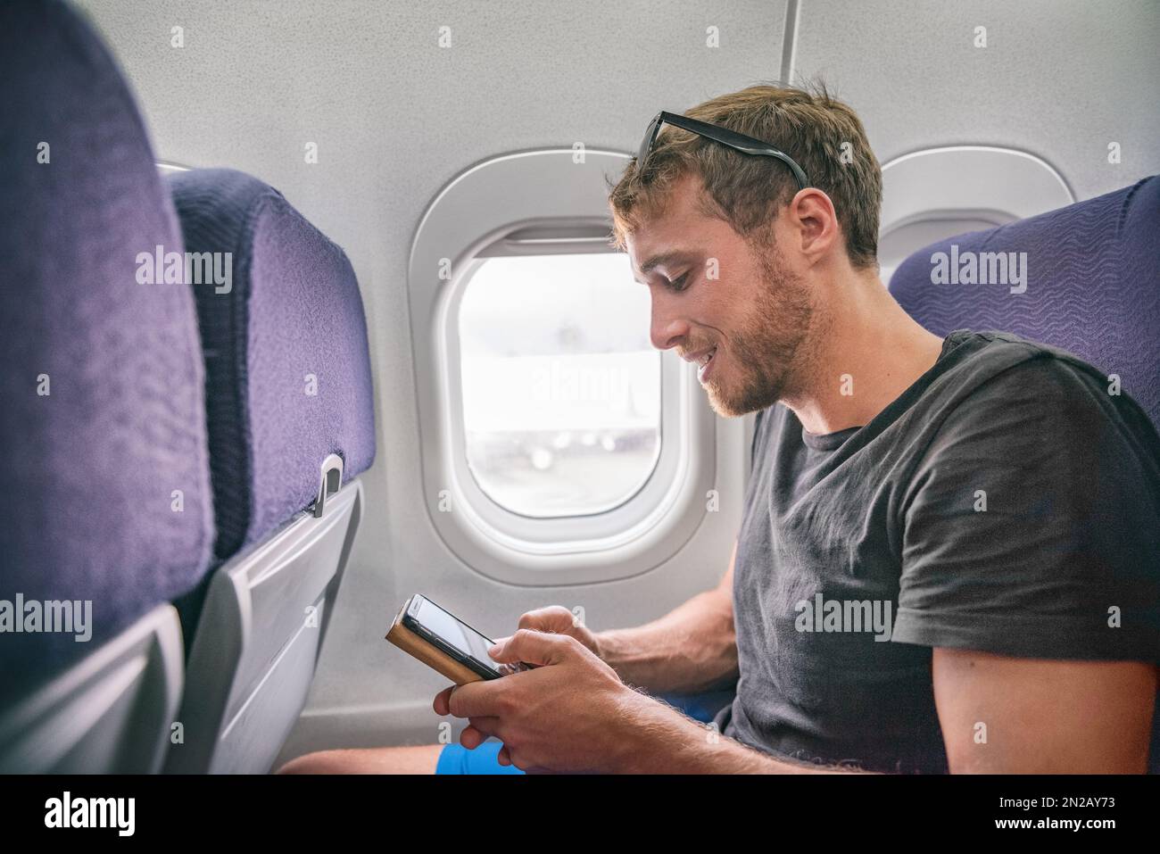 Onboard tech hi-res stock photography and images - Alamy