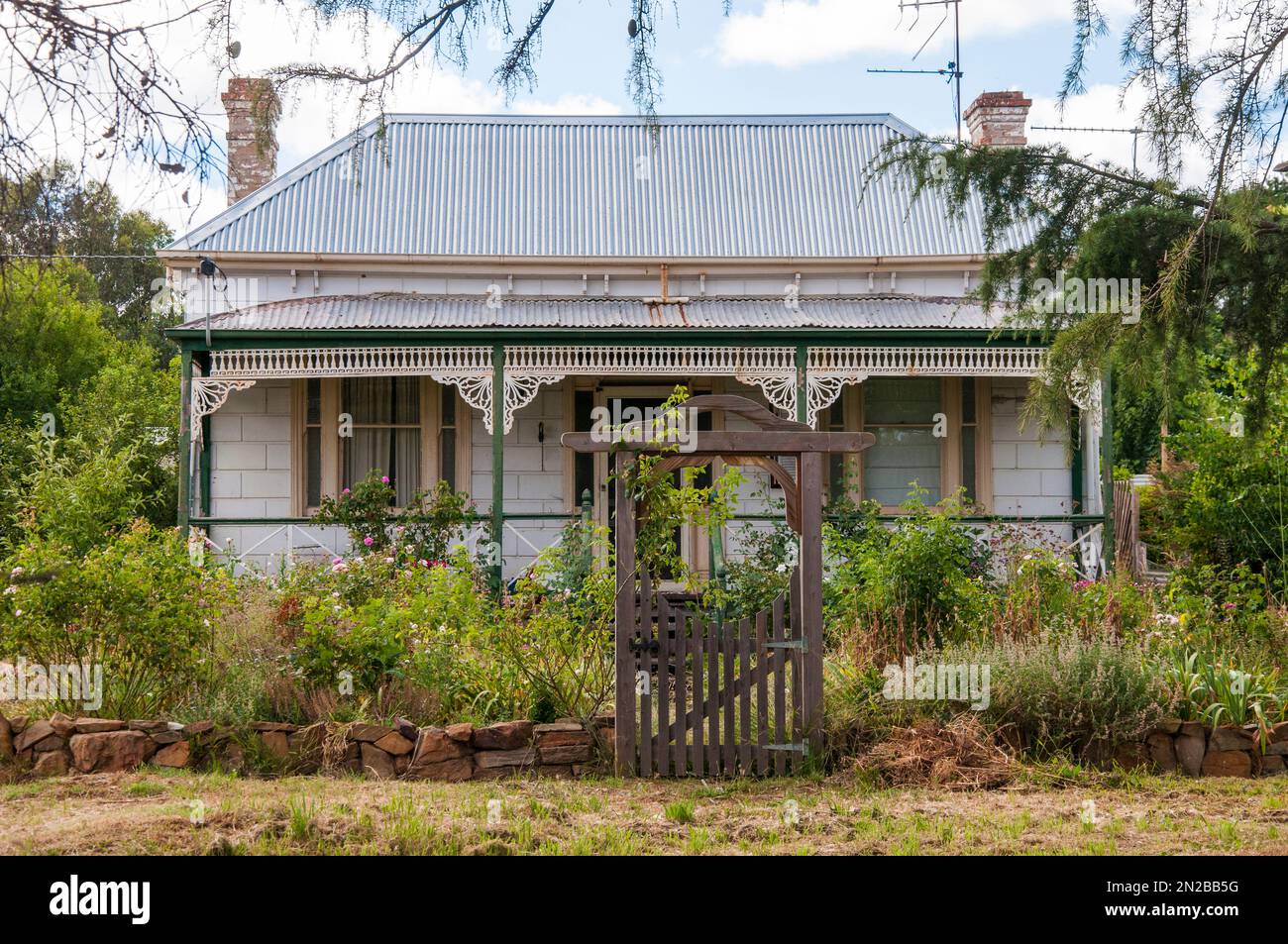 Australian homestead verandah hi-res stock photography and images - Alamy