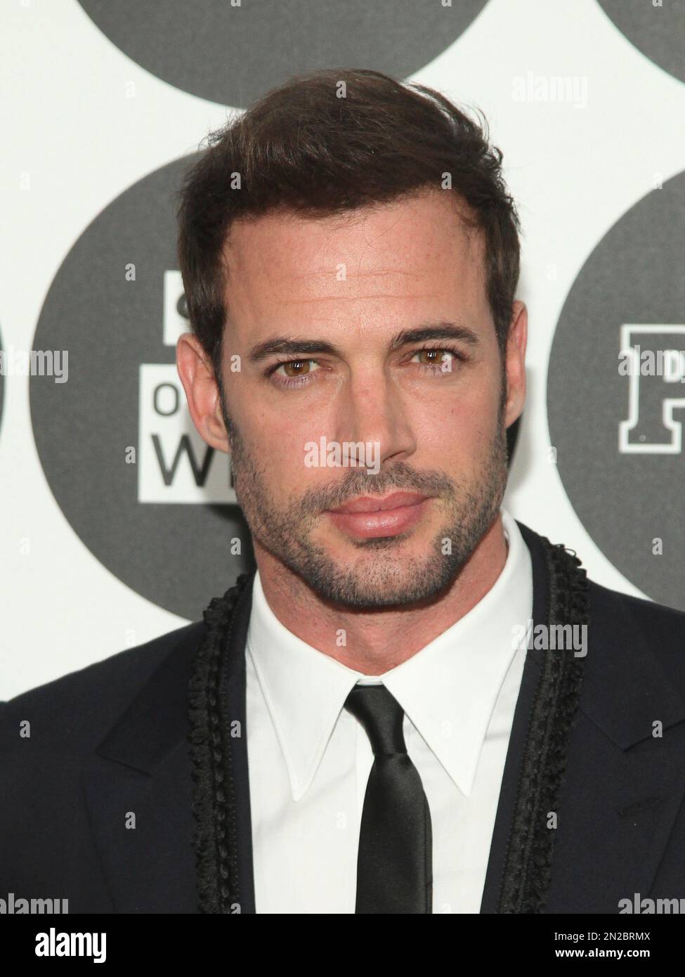 William Levy attends People en Espanol's "50 Most Beautiful Awards" at ...