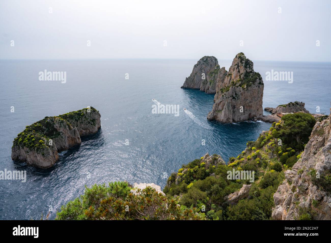 Faraglioni rock formations capri hi-res stock photography and images ...