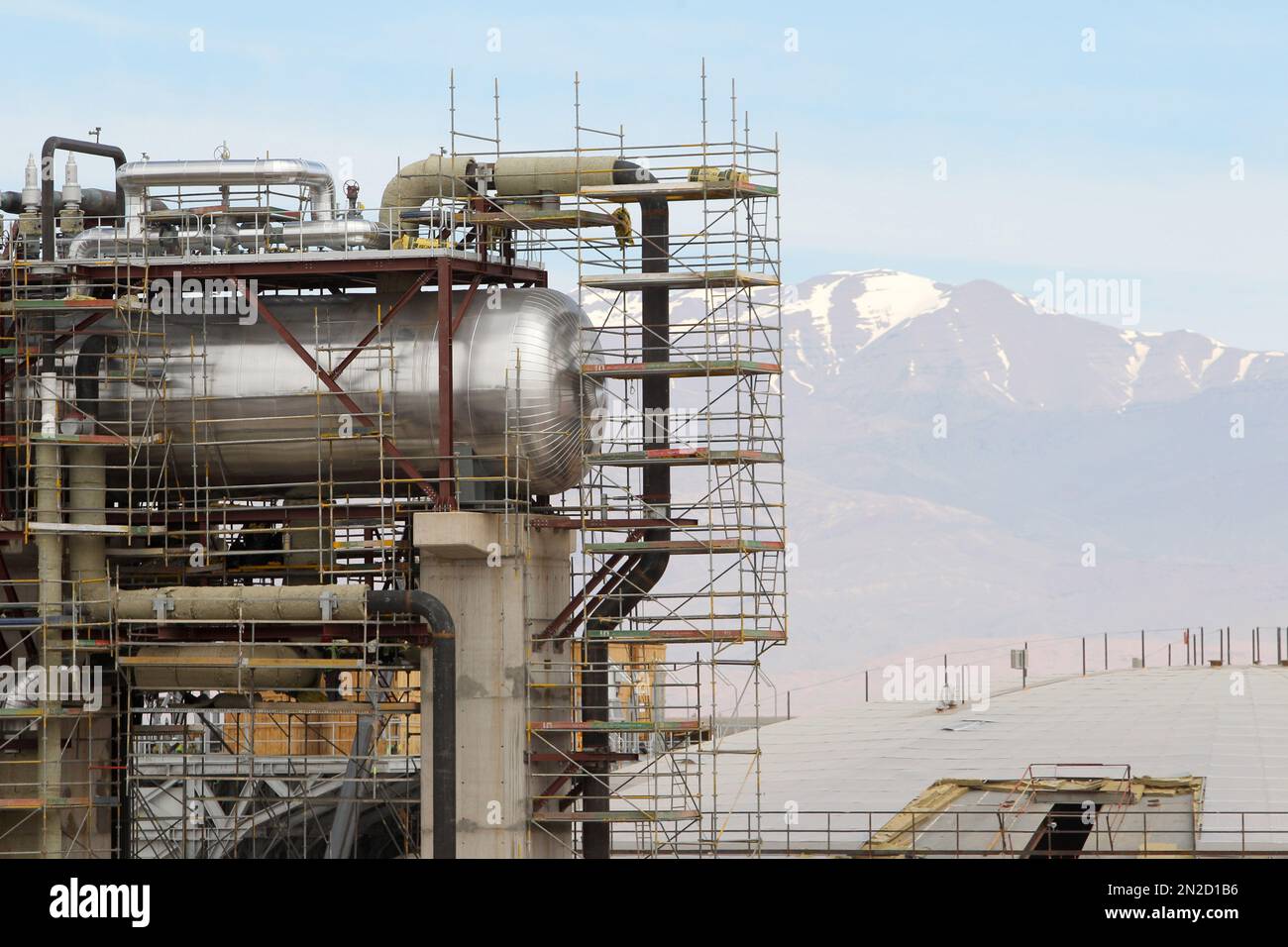 Construction of Morocco's Noor I solar power plant, is nearing ...