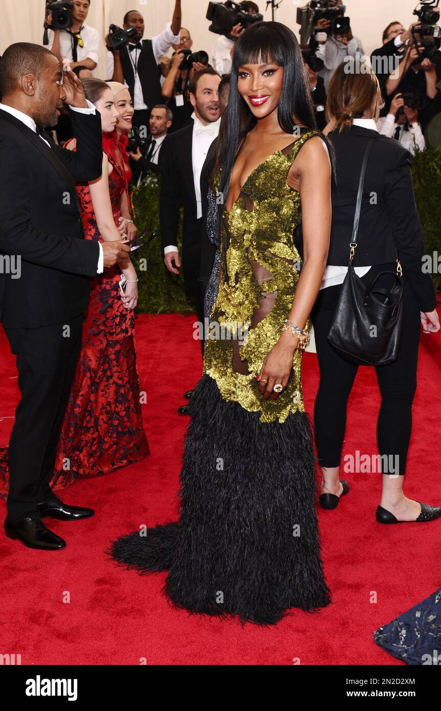 Naomi Campbell arrives at The Metropolitan Museum of Art's Costume ...
