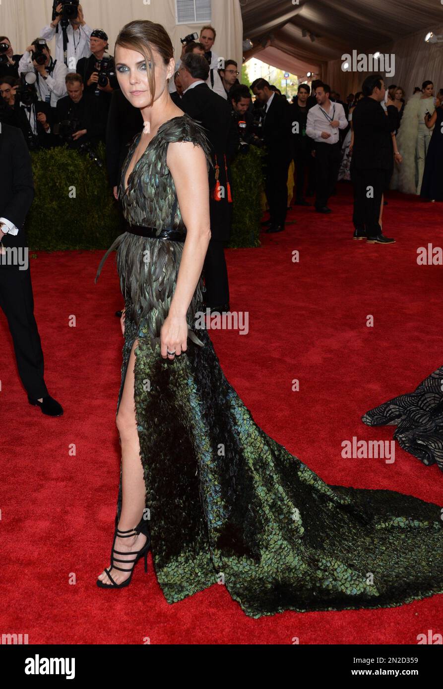 Keri Russell arrives at The Metropolitan Museum of Art's Costume ...