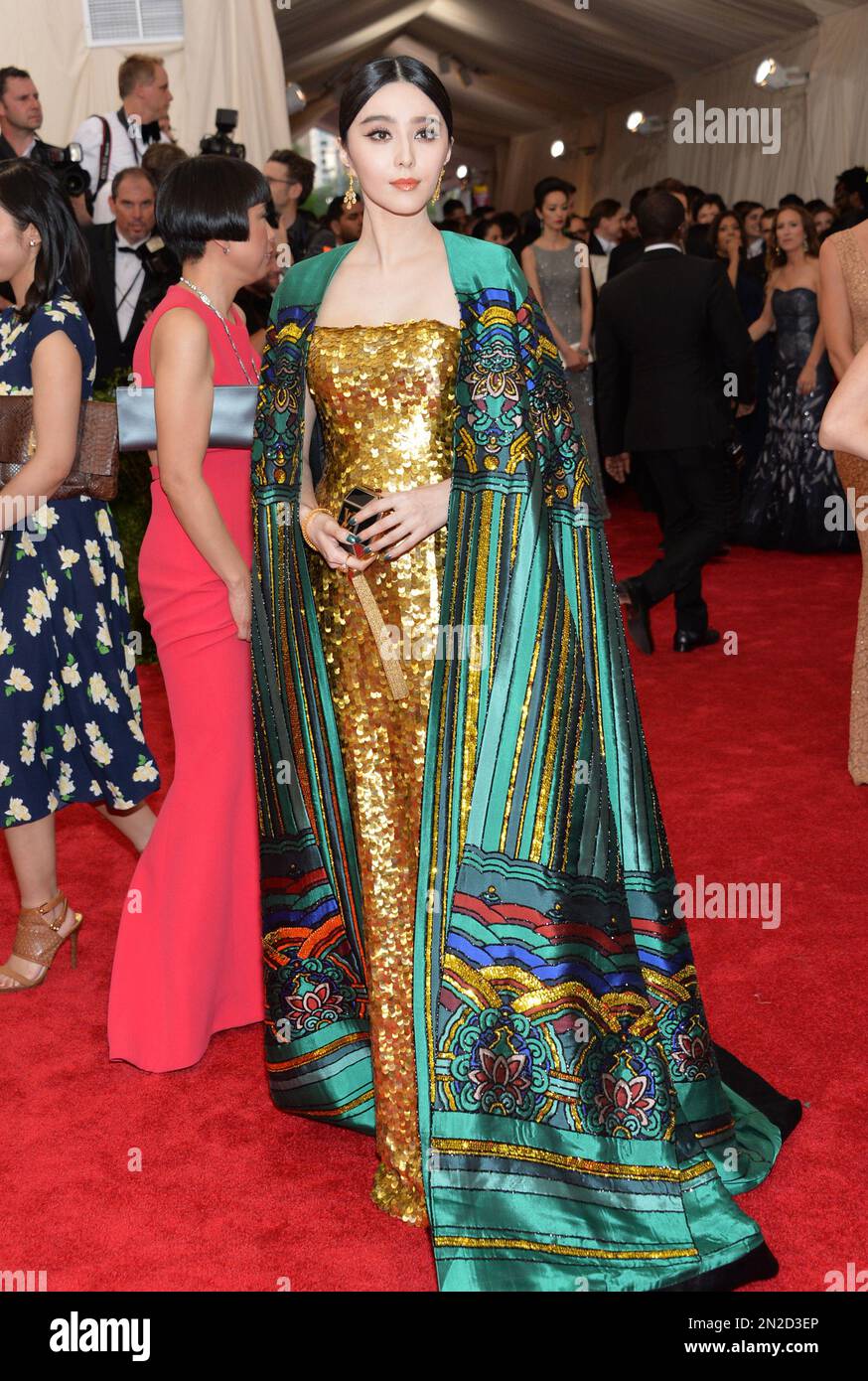 Bingbing Fan arrives at The Metropolitan Museum of Art's Costume ...