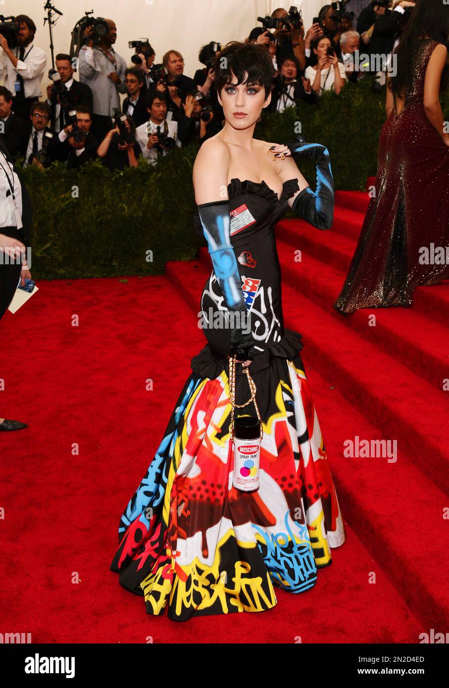 Katy Perry arrives at The Metropolitan Museum of Art's Costume ...