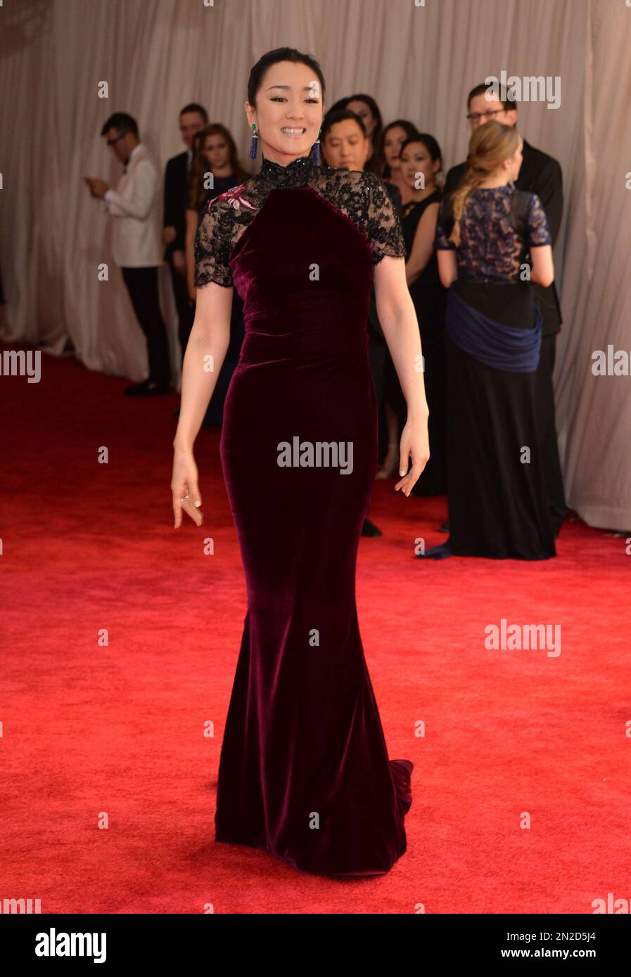 Gong Li arrives at The Metropolitan Museum of Art's Costume Institute ...