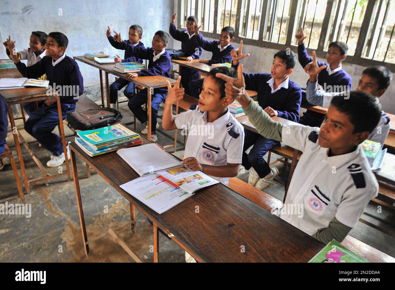 Bengali sign language education hi-res stock photography and images - Alamy